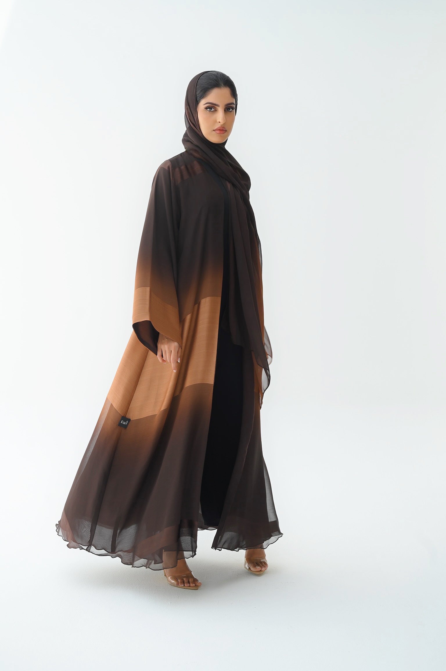 SHINY COLORS – RAV ABAYA